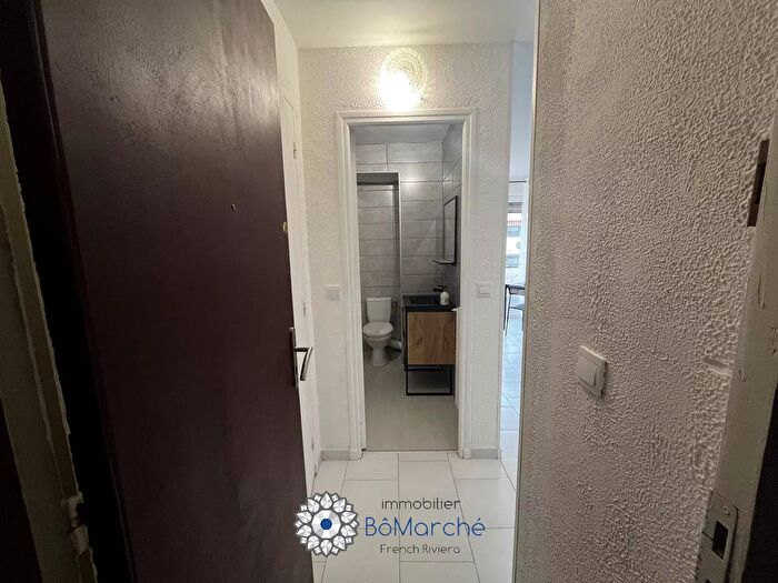 Appartement à louer - Nice, Madeleine - 1 pièce