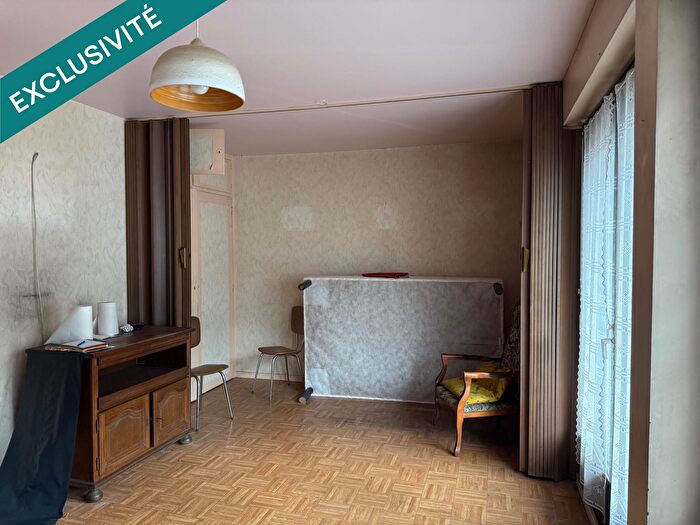 Cluses, Centre-ville : Appartement 1 pièce à vendre
