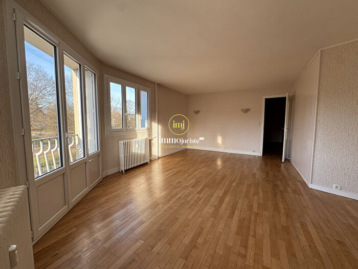 Appartement à louer - Limoges, Centre-ville, Hôtel de Ville, Emailleurs - 3 pièces - 2 chambres