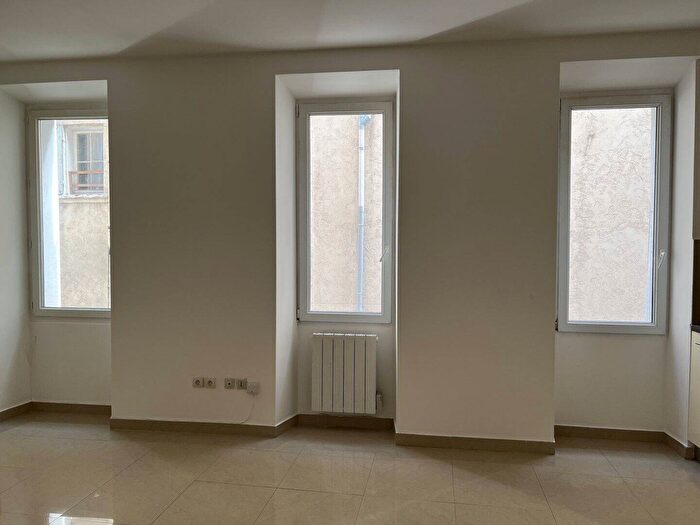 Appartement à louer - Centre Ville, La Ciotat - 2 pièces - 1 chambre