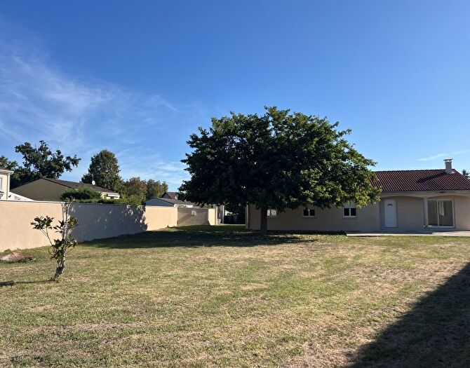 Maison 5 pièces à Pouilly-les-Nonains, à vendre