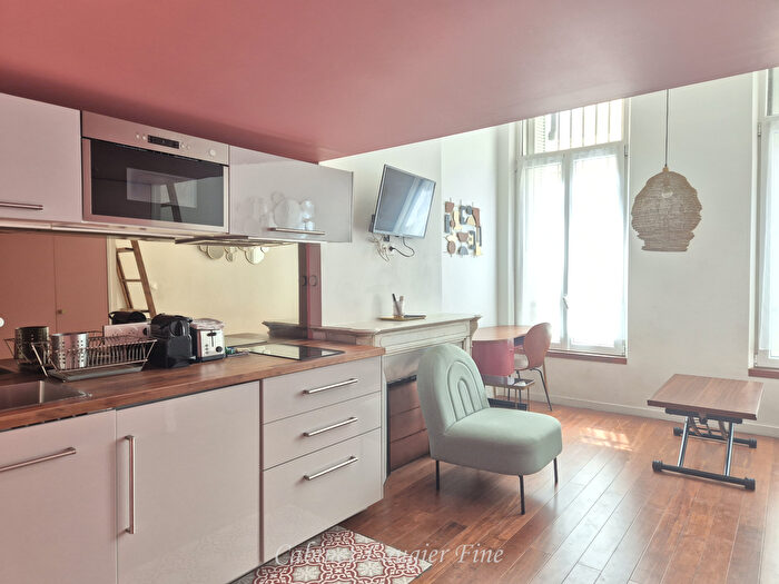Appartement 1 pièce à louer - Marseille 1er, Chapitre