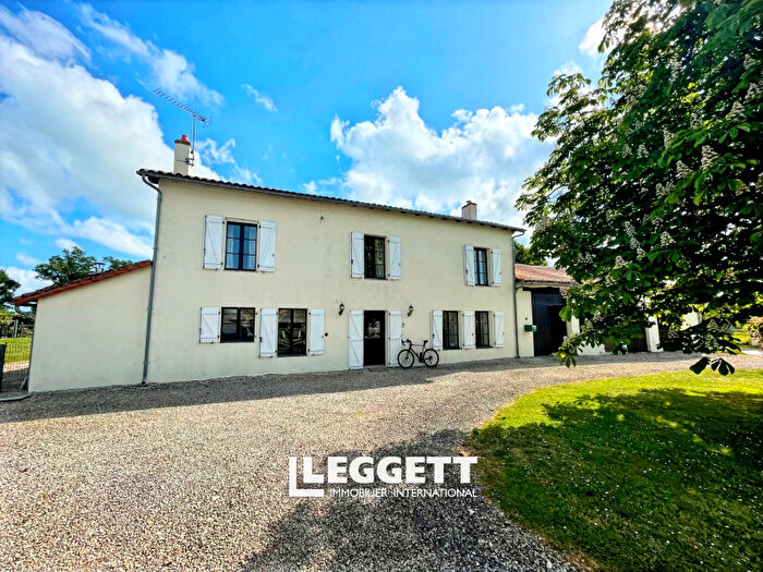 Maison 8 pièces à vendre à Gajoubert