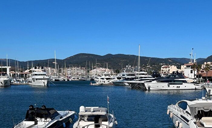 Appartement à vendre - Cogolin, Cogolin Plage, Grand Pont - 2 pièces - 1 chambre