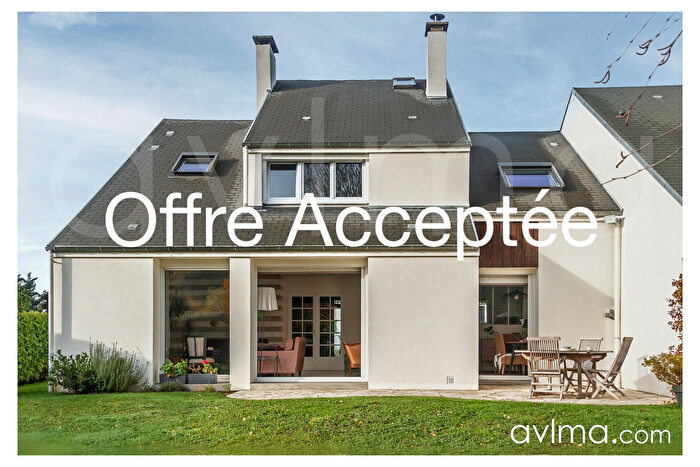 Maison 6 pièces à Saint-Nom-la-Bretèche, à vendre