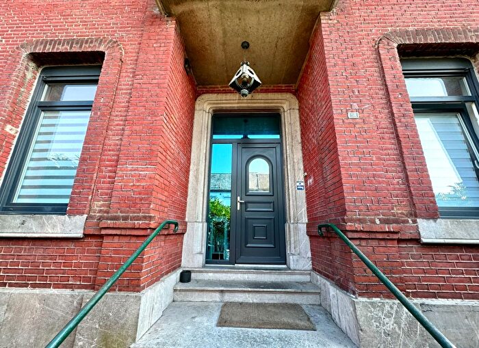 Maison à vendre - Fourmies, Centre-ville, Stade, Gare - 8 pièces - 5 chambres