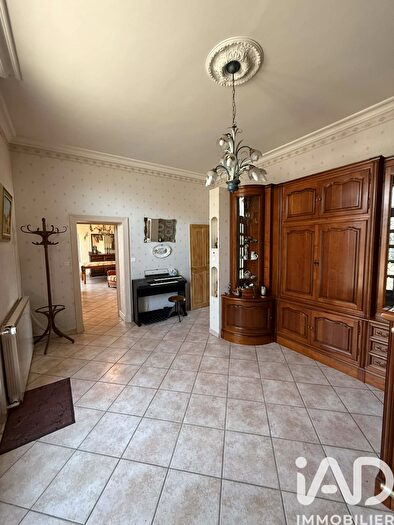 Maison à vendre - Villeneuve-sur-Allier - 9 pièces - 6 chambres