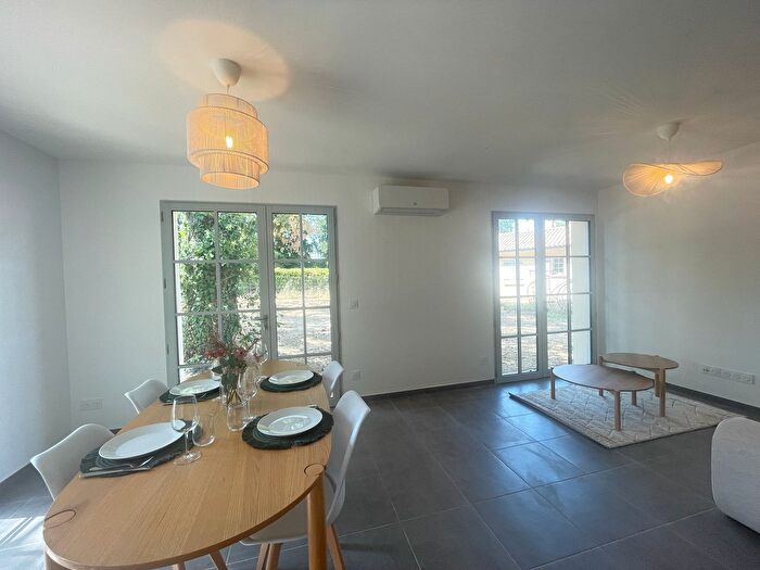 Maison 4 pièces à louer à Tizac-de-Curton