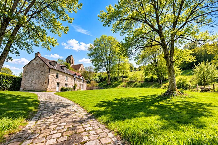 Maison à vendre - Marines - 7 pièces - 4 chambres