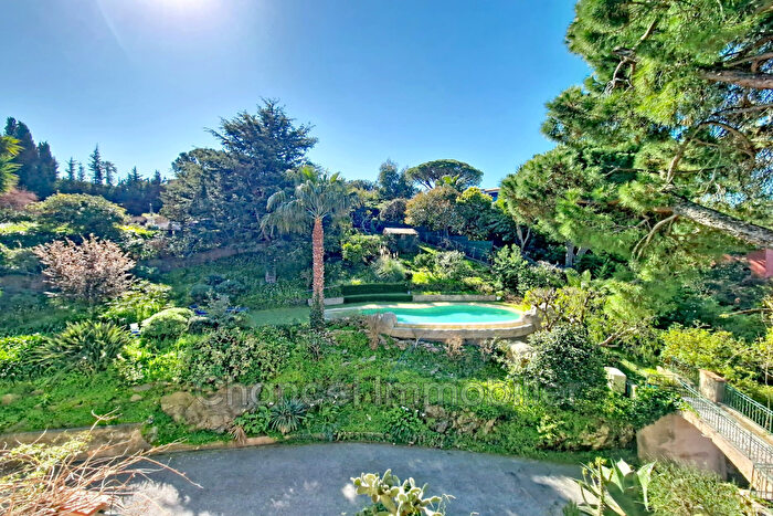 Maison à vendre - Vallauris, Puadon, Plateau de Bernis, Super Cannes, Le Maure - 6 pièces - 5 chambres