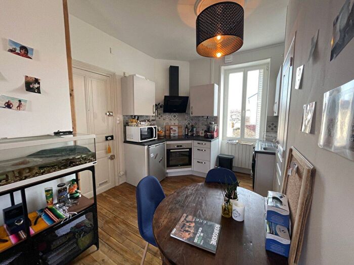 Appartement à louer - Fauconnet, Dijon - 2 pièces - 1 chambre