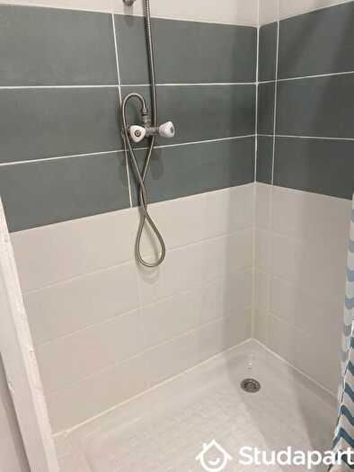 Appartement à louer - Saint Lazare, Marseille ème arrondissement - 3 pièces - 2 chambres