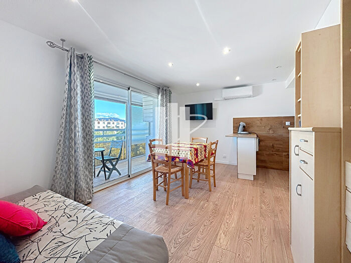 Appartement 2 pièces à Saint-Raphaël, Les Arênes, à vendre