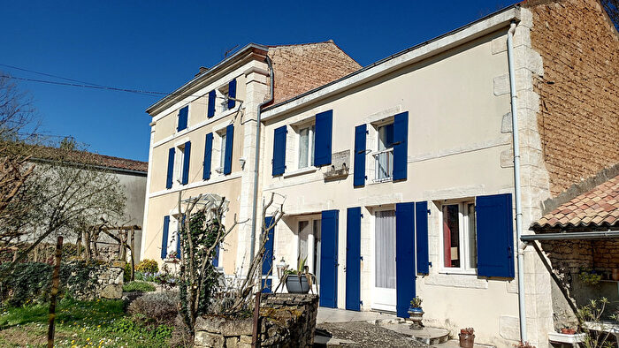 Maison à vendre - La Crèche - 6 pièces - 3 chambres