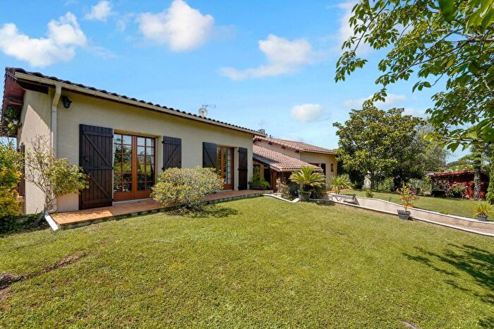 Maison à vendre - Villeneuve-Tolosane - 5 pièces - 4 chambres