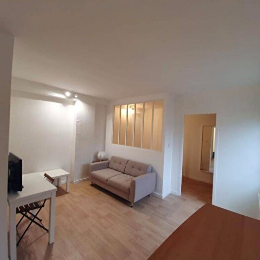 Appartement à louer - Centre, Écully - 1 pièce