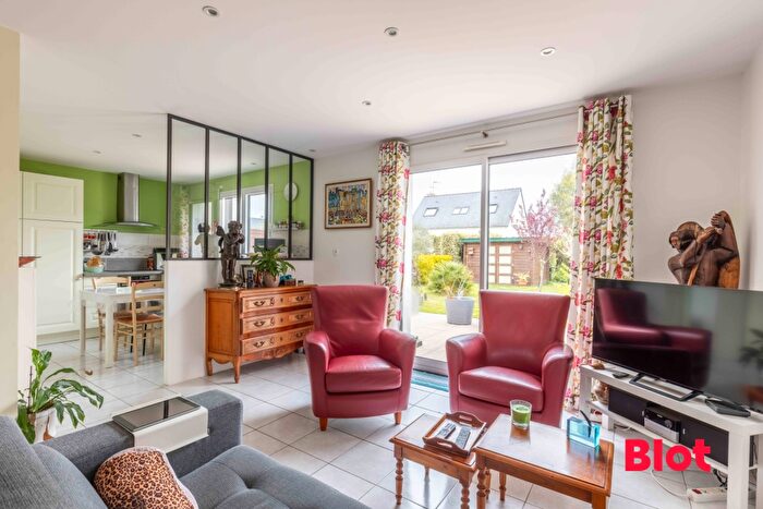 Maison à vendre - Chavagne - 5 pièces - 4 chambres