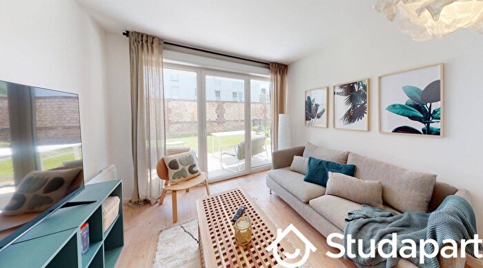 Appartement à louer - Saint Clément-Jardin des Plantes-Grammont, Rouen - 1 pièce - 4 chambres