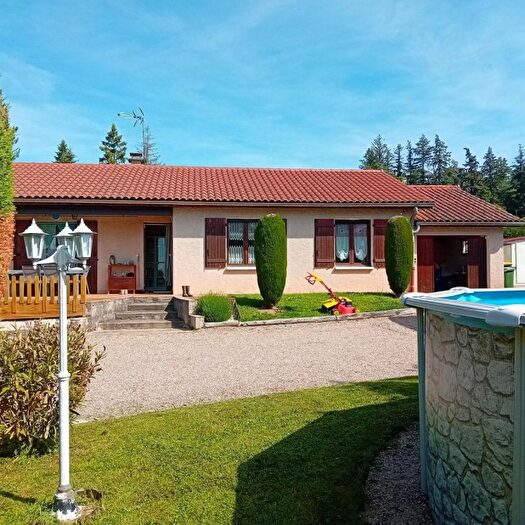 Pouilly-lès-Feurs : Maison 4 pièces à louer