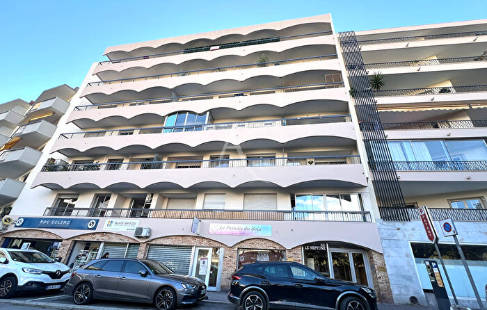 Cagnes-sur-Mer, Centre-ville : Appartement 4 pièces à vendre