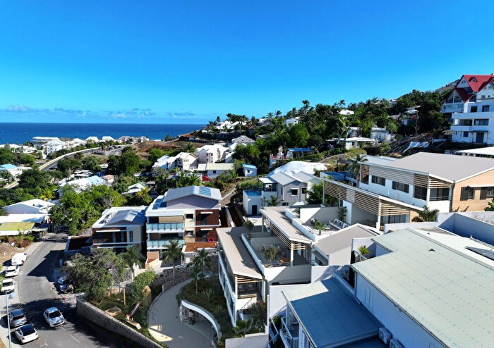 Appartement à vendre - Saint-Paul, Saint-Gilles les Bains - 3 pièces - 2 chambres