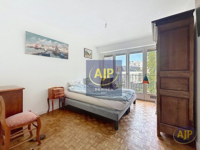 Appartement 2 pièces à vendre - Quartiers Centre, Saint-Hélier, Gare