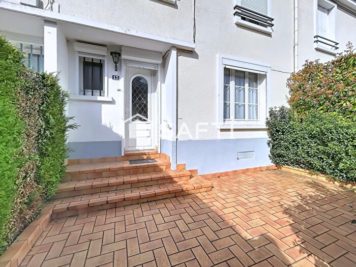 Maison à vendre - Noyon, Centre-ville - 4 pièces - 3 chambres