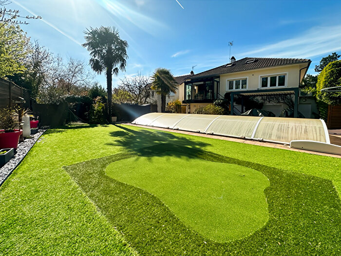 Maison à vendre - Verrières-le-Buisson, Tournelle - 11 pièces - 8 chambres