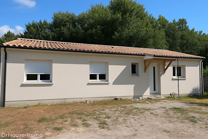 Maison à vendre - Avensan - 4 pièces - 3 chambres