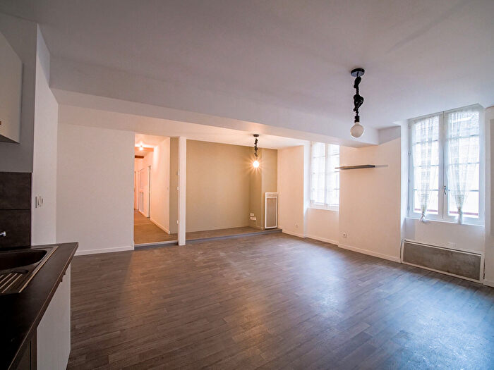 Appartement à louer - Grenade-sur-lAdour - 4 pièces - 3 chambres