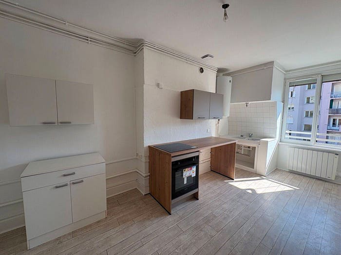 Centre Ville Nord, Voiron - Appartement 2 pièces à louer