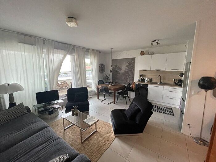 Anglet, Centre-ville, Saint-Jean : Appartement 3 pièces à vendre