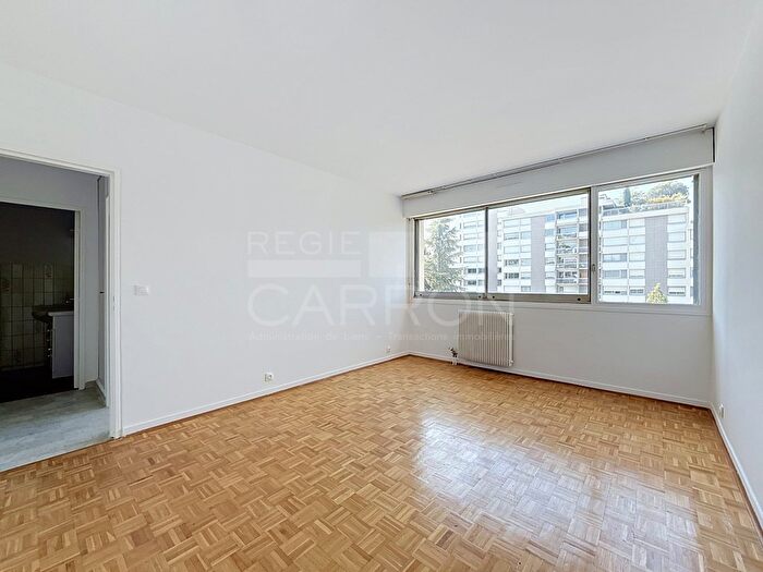Lyon 5ème, Ménival, Battières, La Plaine : Appartement 2 pièces à louer