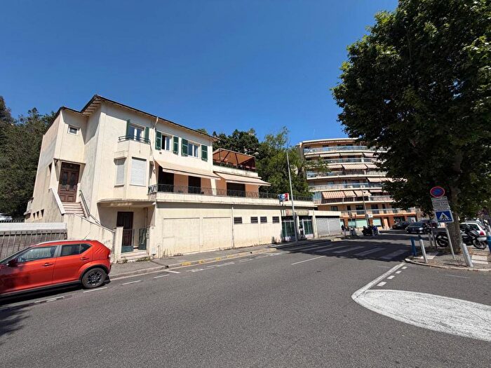 Nice, Saint-Pierre de Feric : Appartement 3 pièces à louer