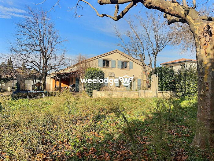 Maison à vendre - Saint-Martin-de-Crau - 6 pièces - 4 chambres