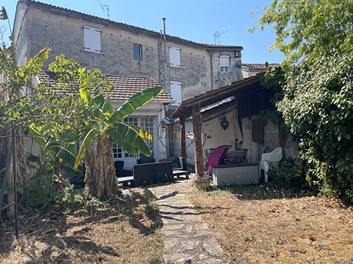 Angoulême : Maison 6 pièces à vendre