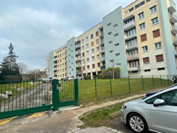 Appartement 3 pièces à Dijon, Voltaire, Champmaillot, à louer