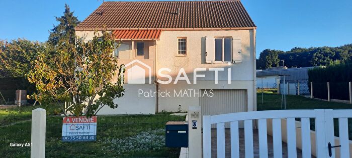 Maison 4 pièces à Villeneuve-sur-Yonne, à vendre