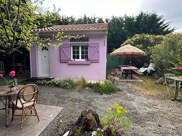 Maisons à vendre et appartements à louer - 1
