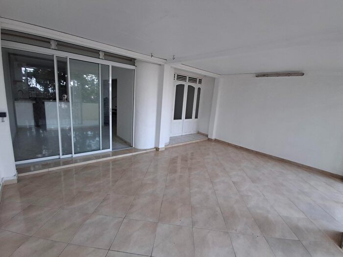 Maison 5 pièces à La Trinité, à louer