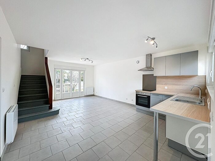 Maison à louer - Salbris - 4 pièces - 3 chambres