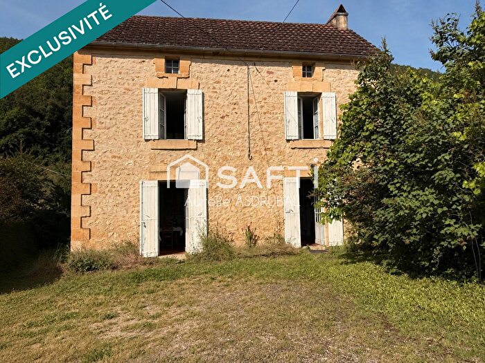 Maison 3 pièces à Castels, à vendre