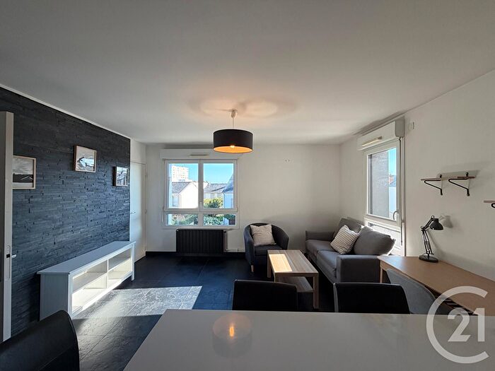 Saint-Jacques-de-la-Lande : Appartement 2 pièces à louer