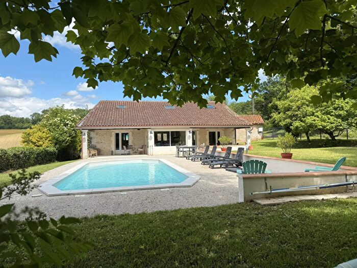 Pérignac : Maison 5 pièces à vendre