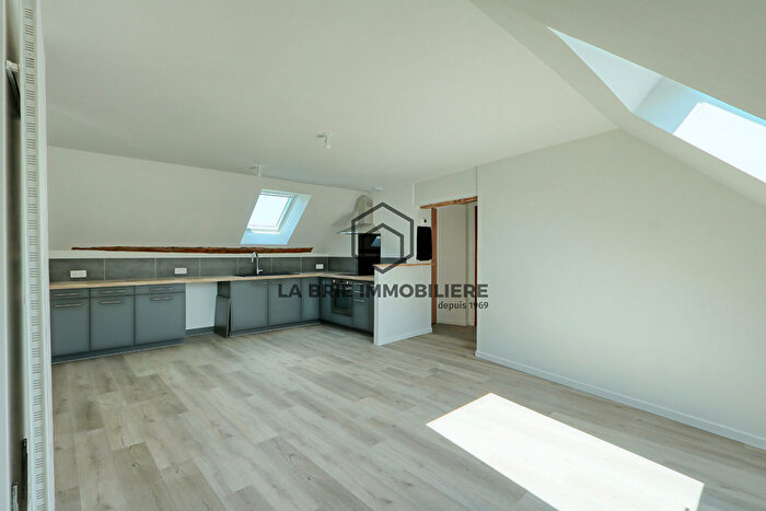 Appartement à louer - Brie-Comte-Robert, Leclerc, Verdun - 3 pièces - 2 chambres