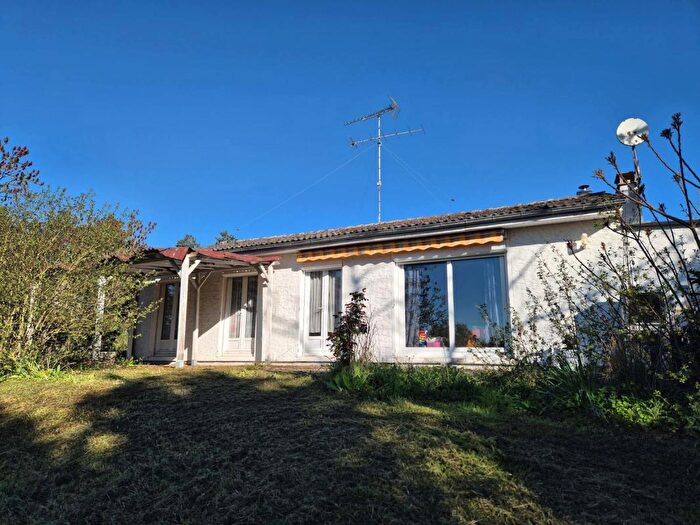 Maison 5 pièces à Bleury-Saint-Symphorien, à vendre