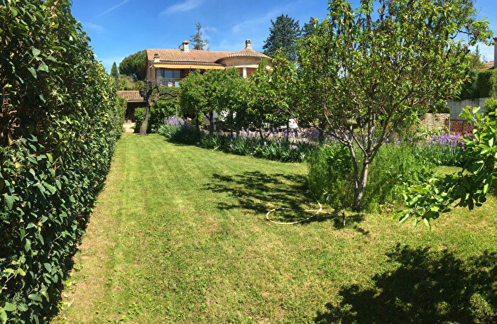 Maison à vendre - Vaison-la-Romaine - 9 pièces - 7 chambres