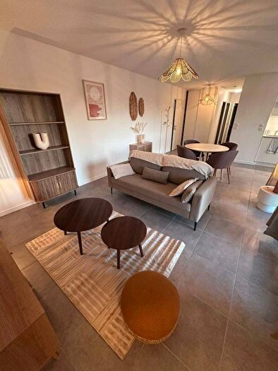 Appartement à louer - Perica-La Roue, Rillieux-la-Pape - 3 pièces - 2 chambres