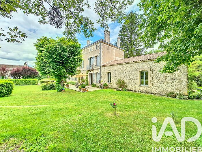 Maison à vendre - Montguyon - 7 pièces - 5 chambres