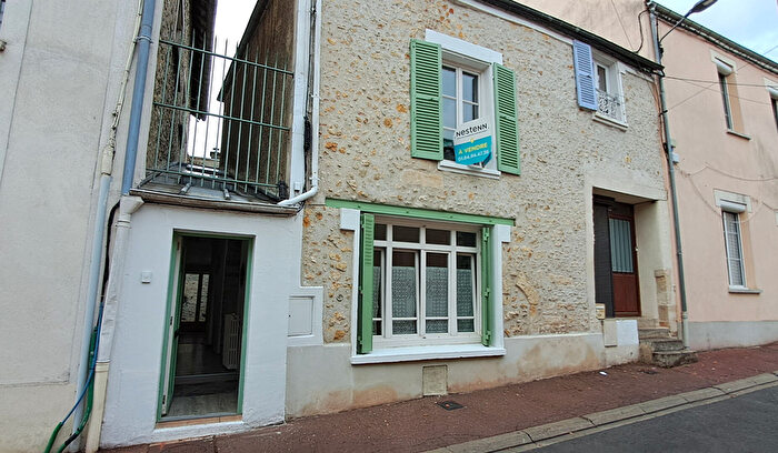 Maison 3 pièces à Étampes, Centre-Ville, à vendre